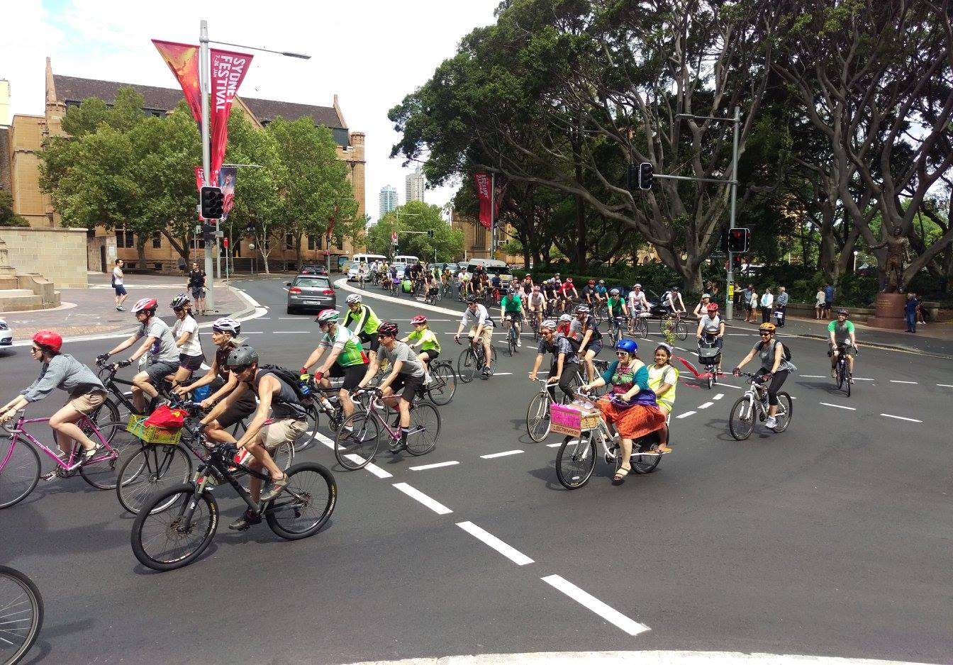 Sydney Push Cyclists Reclaim College Street and Protest Over Transport ...